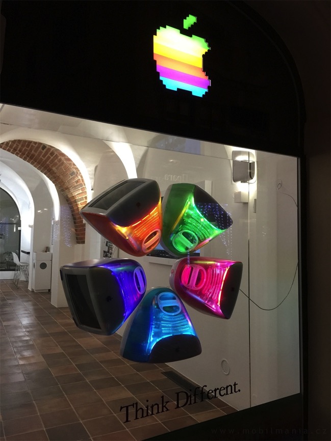 Una occhiatina al nuovo Museo Apple di Praga : SPIDER-MAC